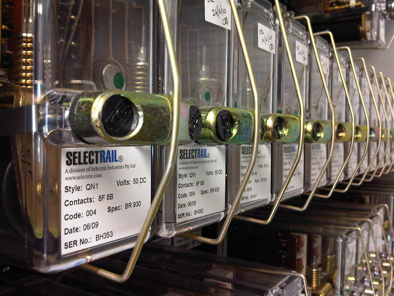 SELECTRAIL: Electromechanical, Q-Style Relays (BR930 Series ...